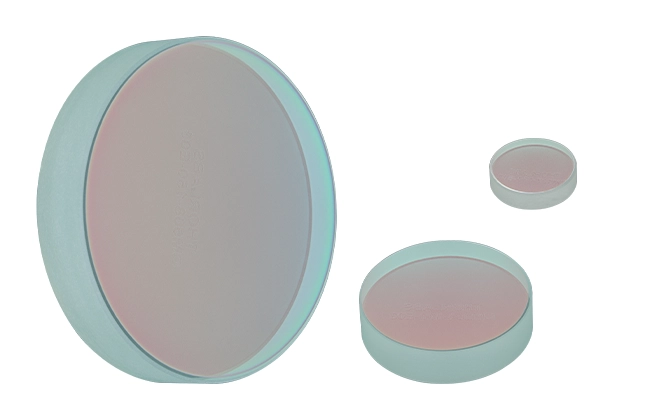 Thorlabs · Concave Mirrors: NIR Dielectric Coating (750 - 1100 nm)